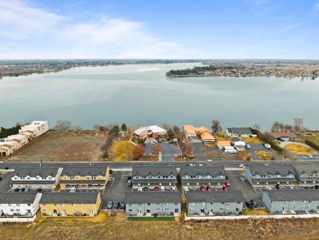 3 Br, 3 bath, Condo 2625 W Marina Dr