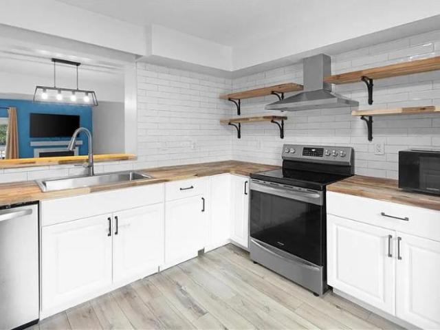 3 Br, 3 bath, Condo 2620 Cove Point Pl