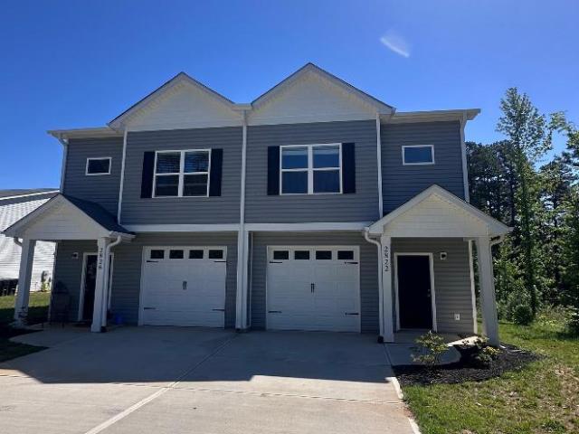 3 Br, 3 bath, Condo 2826 Fay Jones Rd