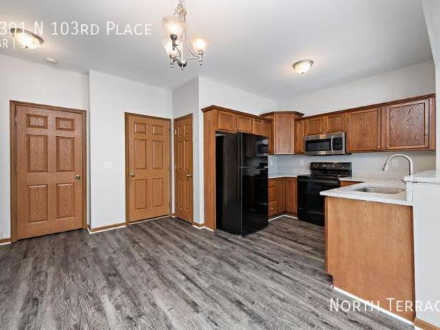 3 Br, 3 bath, Condo 3301 N 103rd Place