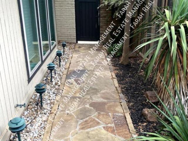 3 Br, 3 bath, Condo 3325 Bristol Rd