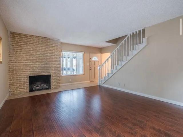 3 Br, 3 bath, Condo 341 W Dryden St
