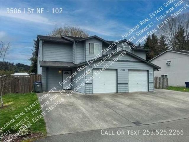 3 Br, 3 bath, Condo 3506 I St NE