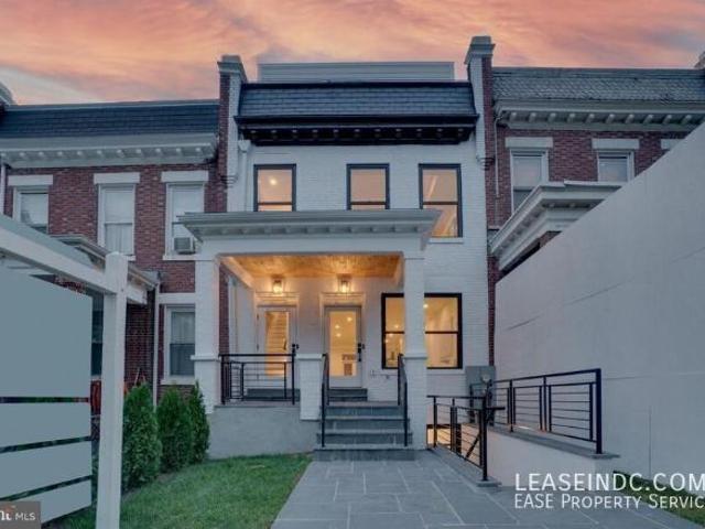 3 Br, 3 bath, Condo 3524 Park Place NW
