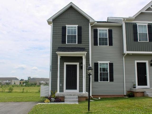 3 Br, 3 bath, Condo 3764 Castle Dr