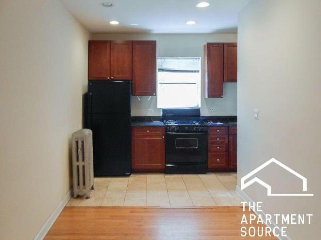 3 Br, 3 bath, Condo 3916 N Pine Grove