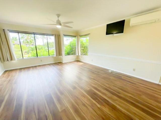3 Br, 3 bath, Single Family Home 123D Maunalua Ave