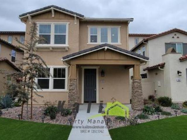3 Br, 3 bath, Single Family Home 1333 Pershing Rd
