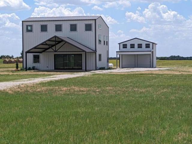 3 Br, 3 bath, Single Family Home 2161 South Road