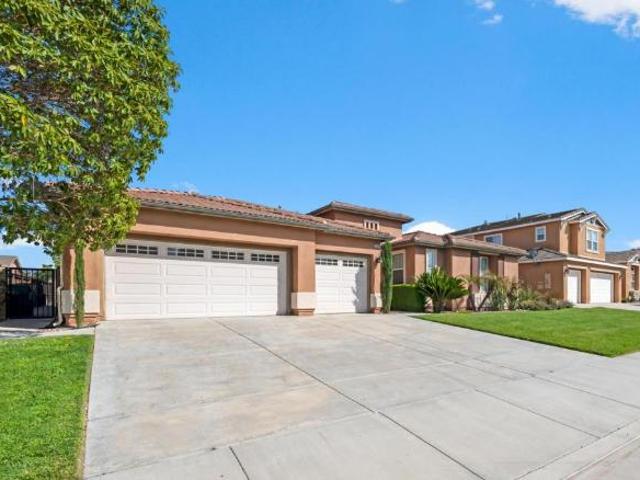 3 Br, 3 bath, Single Family Home 37978 Palomera Ln