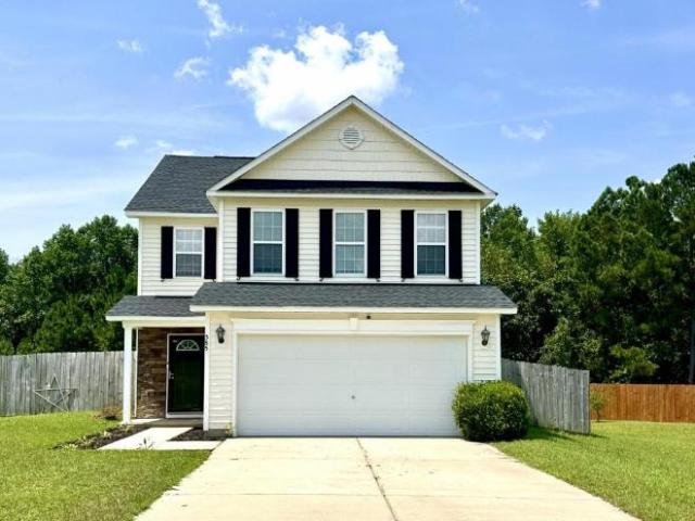3 Br, 3 bath, Single Family Home 385 Americana Dr
