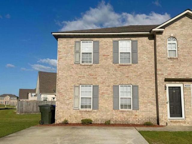 3 Br, 3 bath, Single Family Home 4009 Lucerne Ct