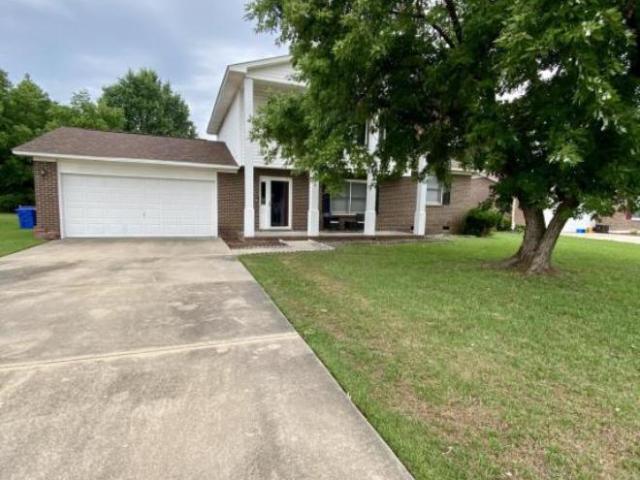 3 Br, 3 bath, Single Family Home 5821 Conservation Ct