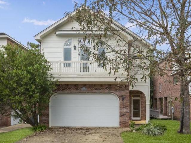 3 Br, 3 bath, Single Family Home 7516 Pinehurst Ct
