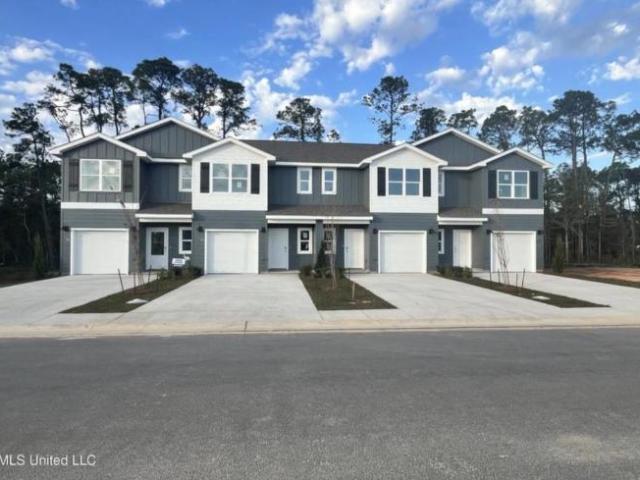 3 Br, 3 bath, Single Family Home 7813 Reagan Court