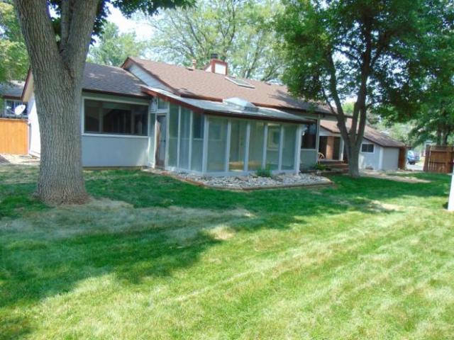 3 Br, 3 bath, Single Family Home 831 Coronado Ave