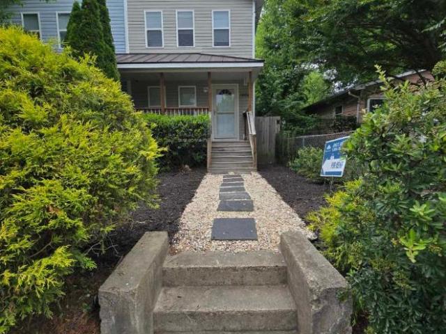 3 Br, 3 bath, Single Family 1404 N 30th St