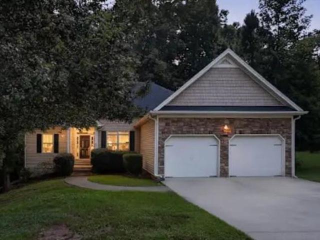 3 Br, 3 bath, Single Family 1426 Duncan St NE