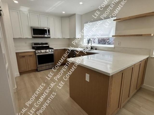 3 Br, 3 bath, Single Family 142 Monte Villa Ct
