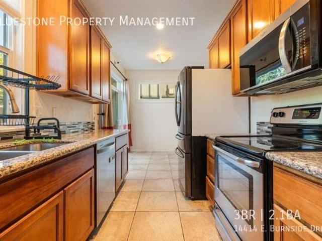 3 Br, 3 bath, Single Family 14414 E Burnside Drive