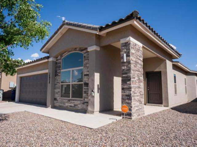 3 Br, 3 bath, Single Family 14924 Boer Trail Ave