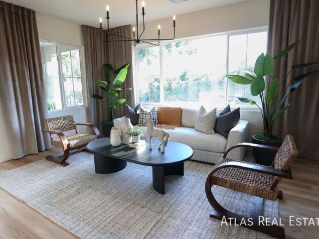 3 Br, 3 bath, Single Family 1511 W Sierra Vista Drive