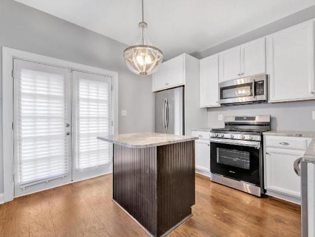 3 Br, 3 bath, Single Family 1512 U St SE