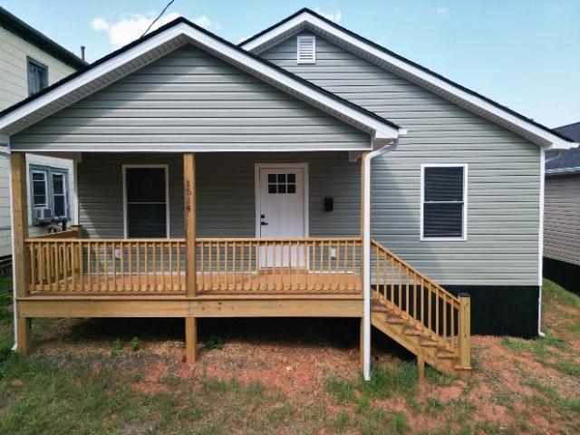 3 Br, 3 bath, Single Family 1514 Fillmore St