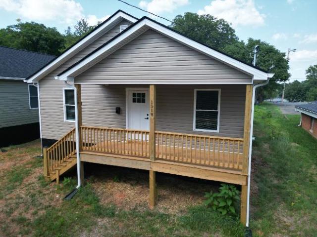 3 Br, 3 bath, Single Family 1518 Fillmore St