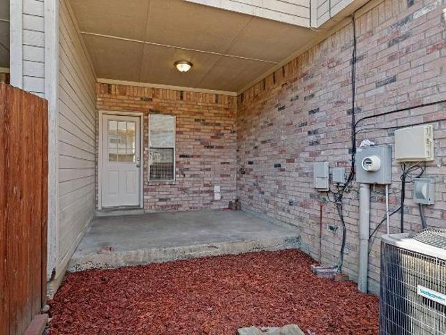 3 Br, 3 bath, Single Family 1519 Barbara Dr