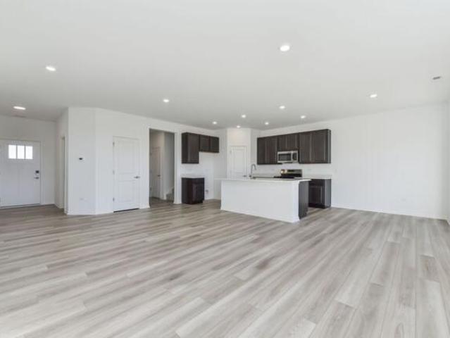 3 Br, 3 bath, Single Family 15238 S Hepworth Place