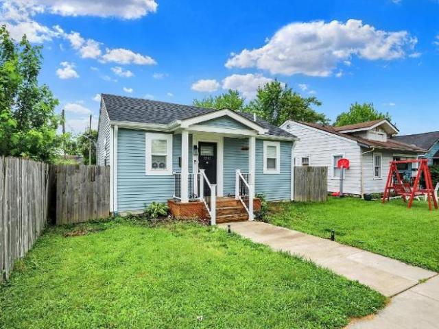 3 Br, 3 bath, Single Family 1641 Iowa St