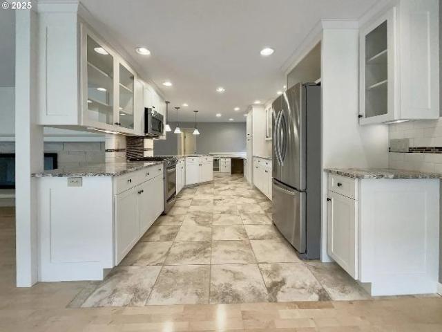 3 Br, 3 bath, Single Family 1690 Woodland Ter