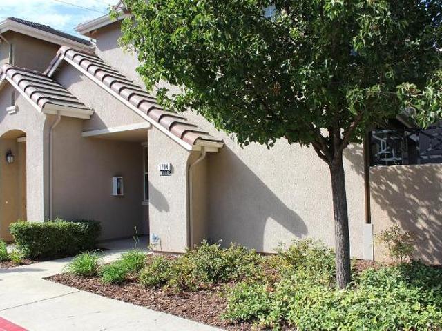 3 Br, 3 bath, Single Family 1704 Rivage Circle