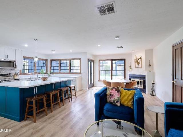 3 Br, 3 bath, Single Family 1708 E Montebello Avenue