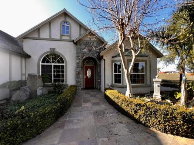 3 Br, 3 bath, Single Family 17363 Henry Rd