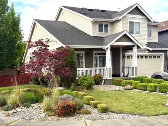 3 Br, 3 bath, Single Family 18203 122nd St E