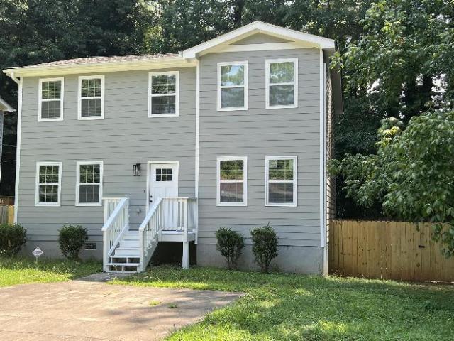 3 Br, 3 bath, Single Family 1884 Shamrock Drive