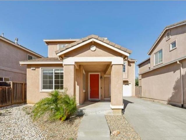 3 Br, 3 bath, Single Family 1888 Leaning Oak Dr