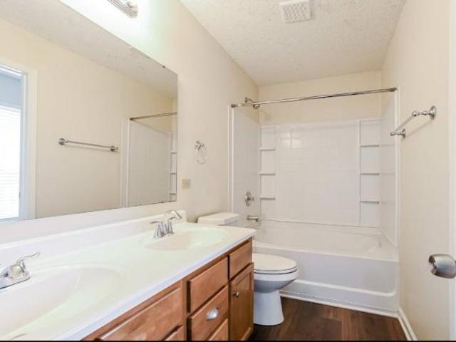 3 Br, 3 bath, Single Family 1905 Dunsmore Ln