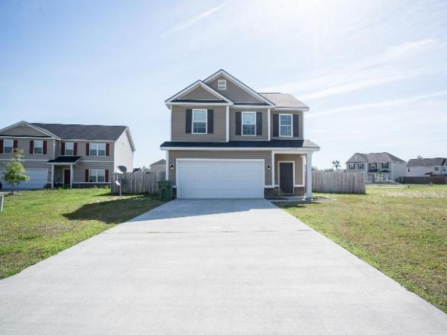 3 Br, 3 bath, Single Family 1913 Wiregrass Way