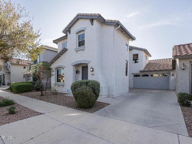3 Br, 3 bath, Single Family 19157 East Kingbird Drive