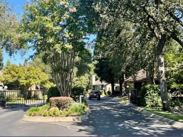 3 Br, 3 bath, Single Family 1915 Discovery Village Lane