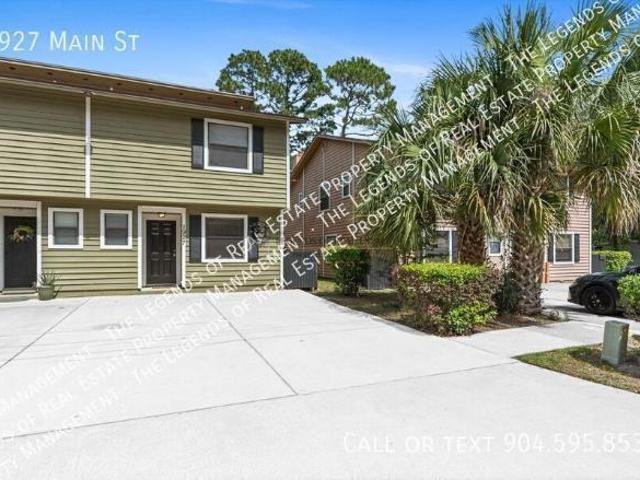 3 Br, 3 bath, Single Family 1927 Main St