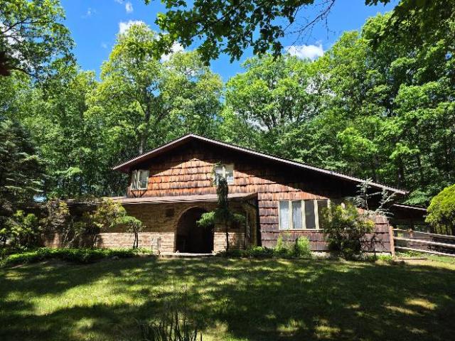 3 Br, 3 bath, Single Family 197 Winchester Drive