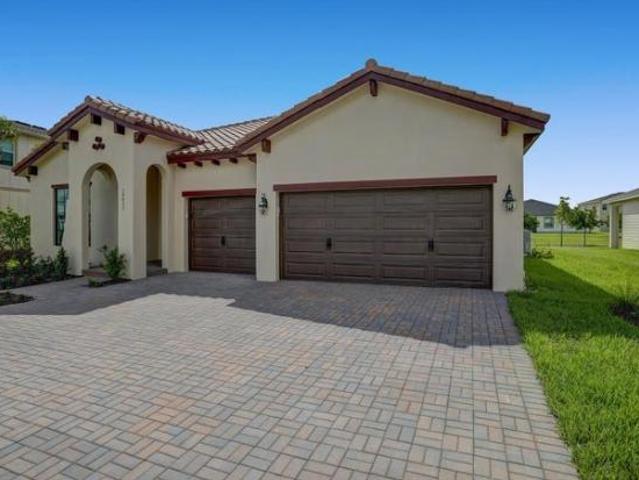 3 Br, 3 bath, Single Family 19411 Broad Shore Walk