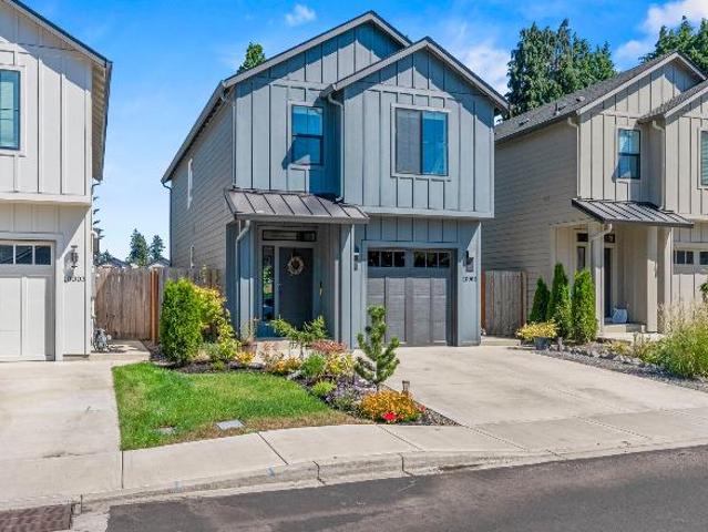 3 Br, 3 bath, Single Family 10001 NE 44th Ct