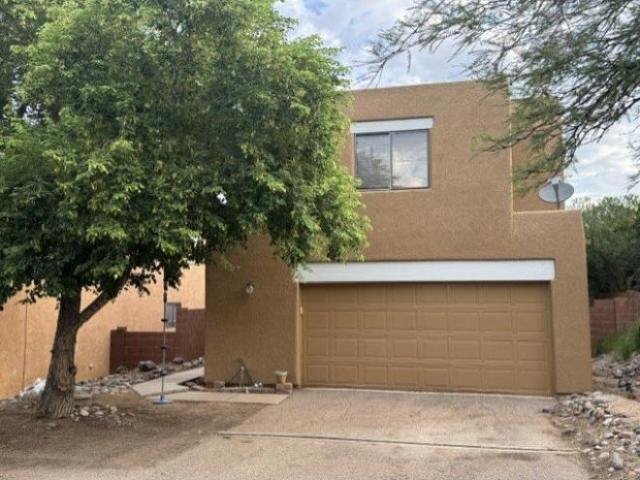 3 Br, 3 bath, Single Family 10073 E Escalante Rd