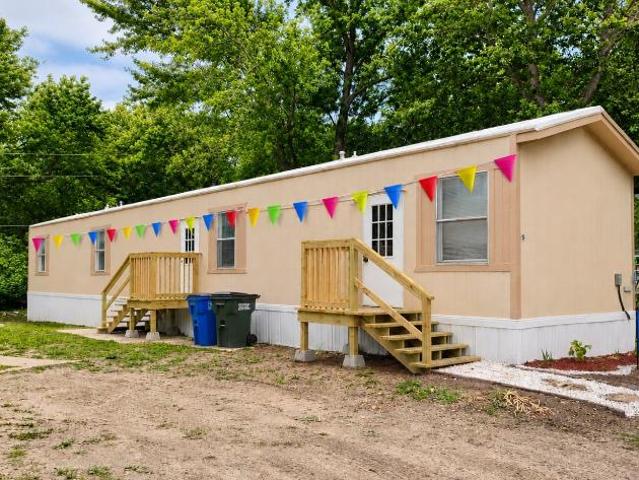 3 Br, 3 bath, Single Family 100 Arkansas Street