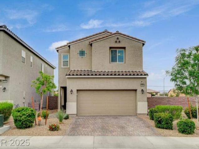 3 Br, 3 bath, Single Family 1014 Solemn Cactus Ave